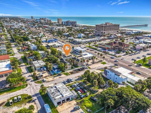 319 1st Ave N Apt 2D, Jacksonville Beach, FL 32250