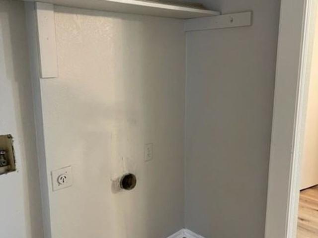 319 327 SE 3rd Street 2 Bedroom Apartment for Rent at 319 Se 3rd St, Grand Prairie, TX 75051