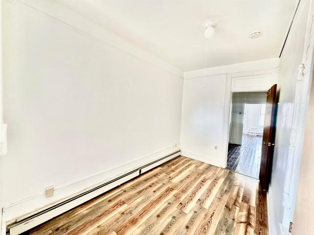 319 8Th St # 3R
