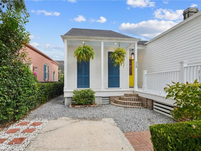 319 Calhoun Street