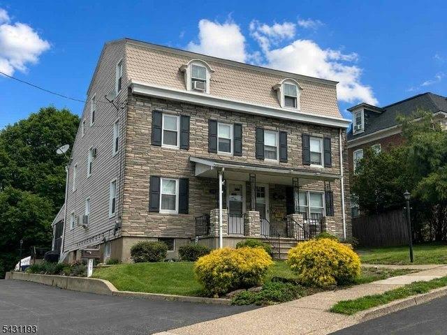 319 Center St, Phillipsburg, NJ 08865