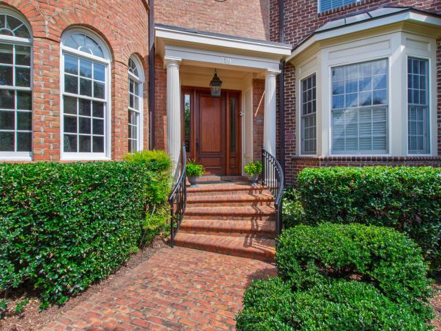 319 Circle Park Place