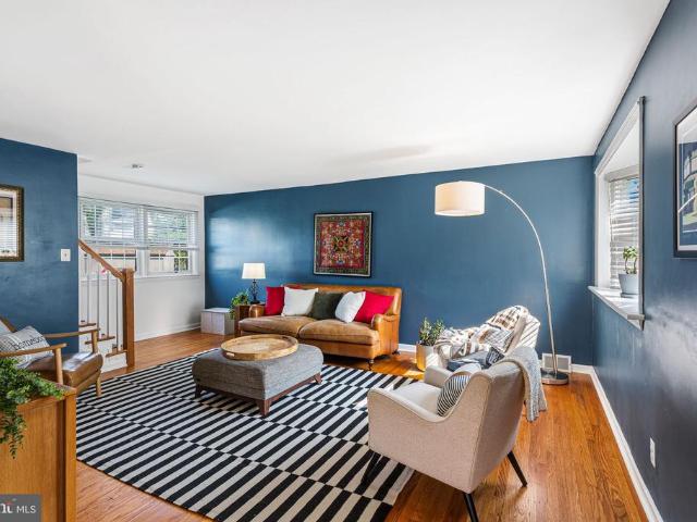 319 Crestwood Avenue