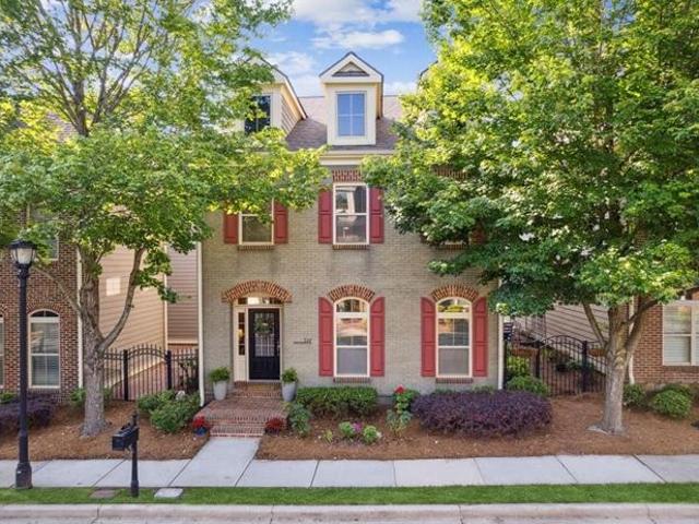 319 Barbados Ln, Suwanee, GA 30024