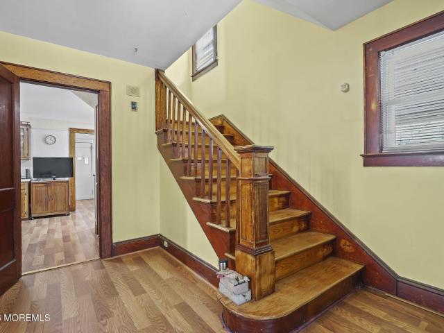 319 Broadway Road