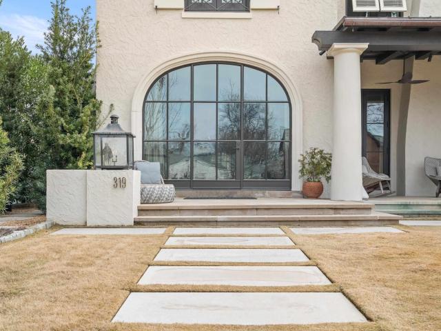 319 Gran Avenue