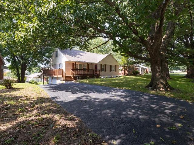 319 E Bellevista Drive
