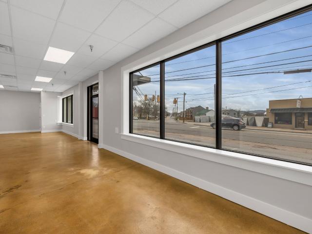 319 E Main St