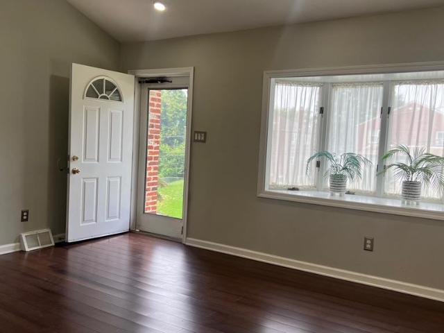 319 E South Avenue
