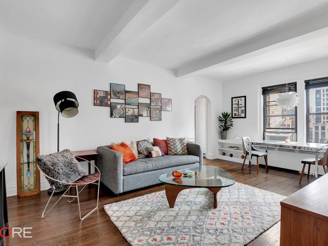 319 East 50th Street, New York, NY