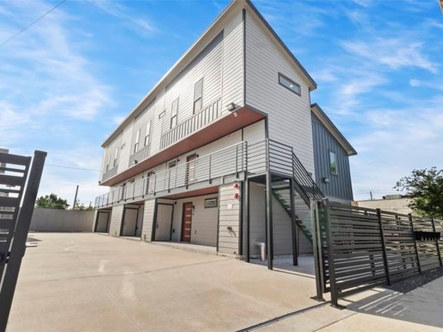 319 Eastwood St, Houston, TX 77011