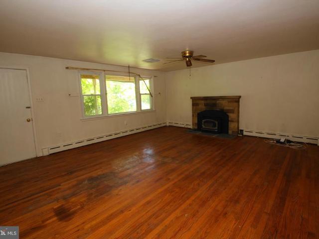 319 Fairhill Road