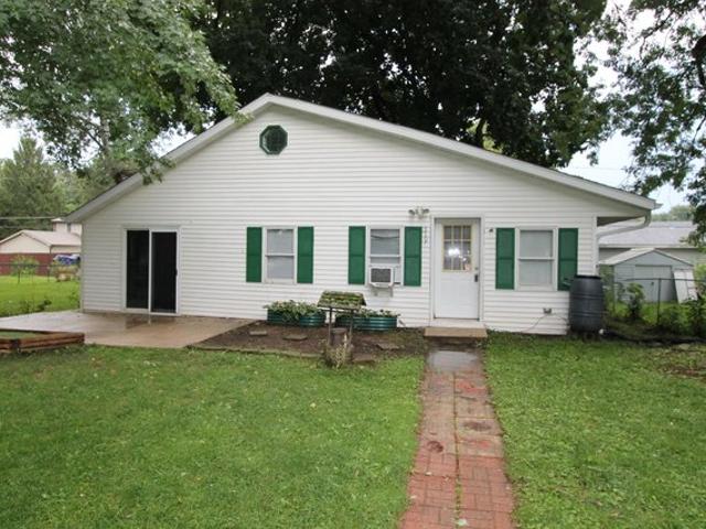 319 First St, Delavan, WI 53115