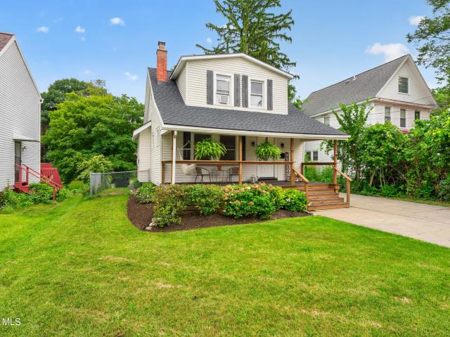 319 Kenwood Avenue