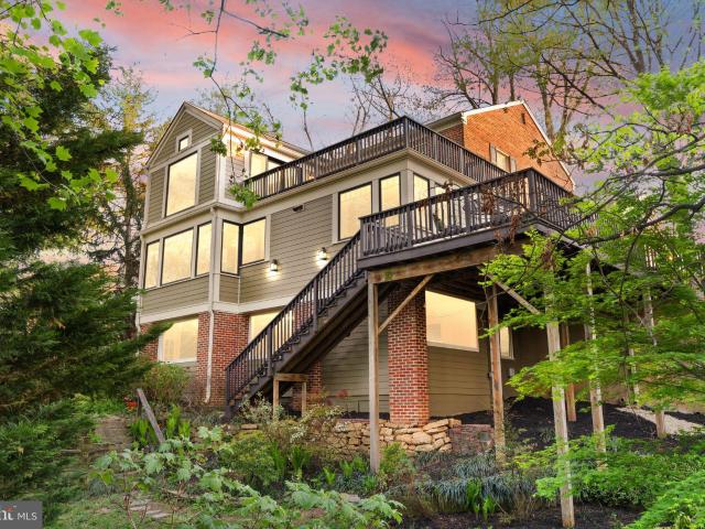 319 Kentucky Ave, Alexandria, VA 22305 | MLS #VAAX2058 | Compass
