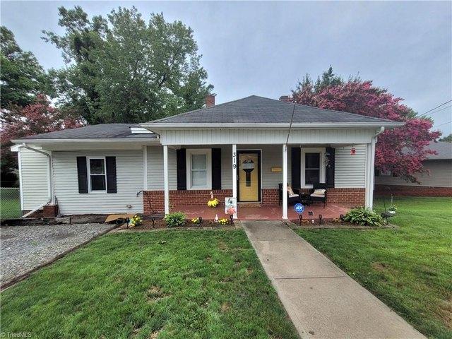319 Hay St, Mount Airy, NC 27030