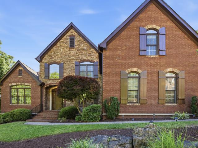 319 Hamlets End Way