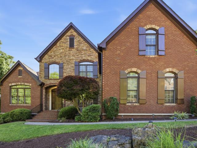 319 Hamlets End Way