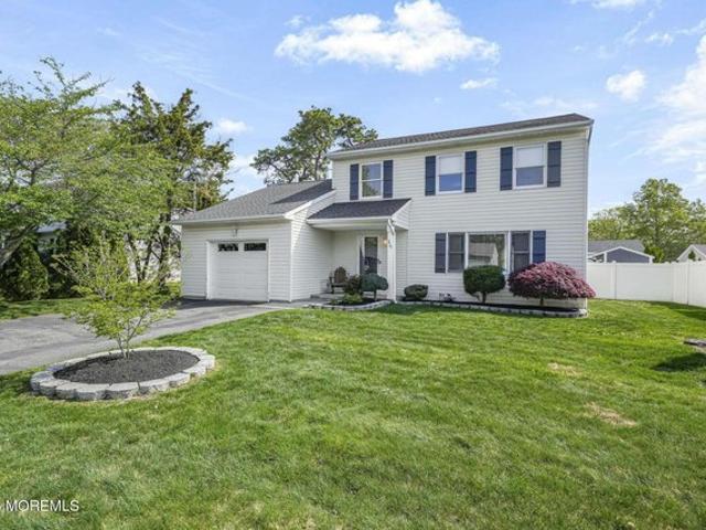 319 Hudson Dr, Brick, NJ 08723