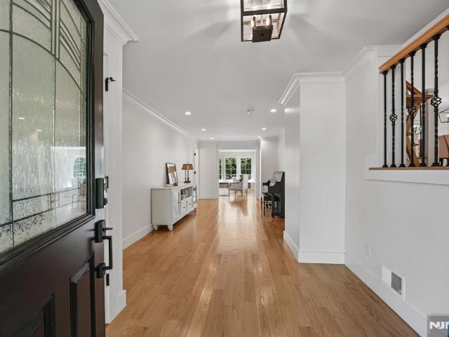 319 James Way