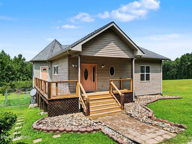 319 Oakmont Rd, Oneida, TN 37841