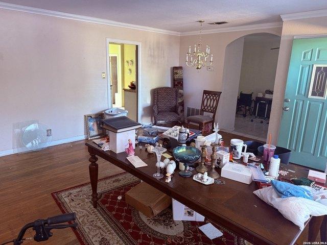319 Laddie Pl, San Antonio, TX 78201