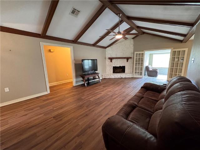 319 Lakewood Drive