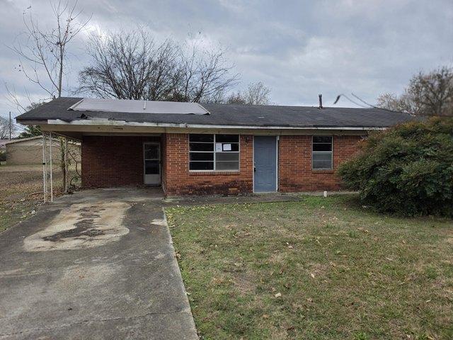 319 Middle St, Okolona, MS 38860