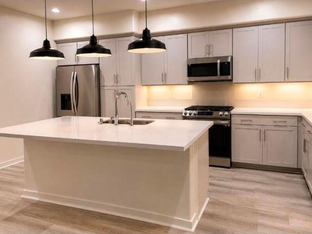 319 N F Street 102