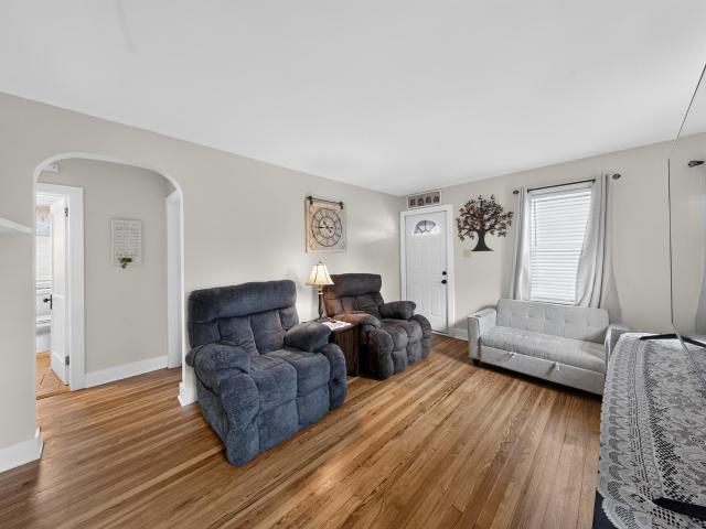 319 N Hook Road