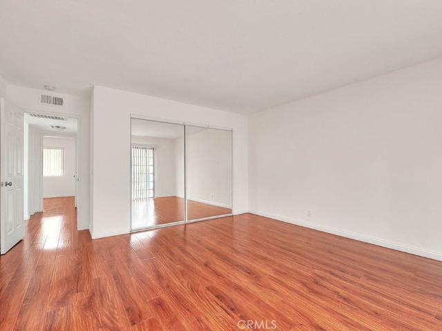 319 N Lincoln Apt A
