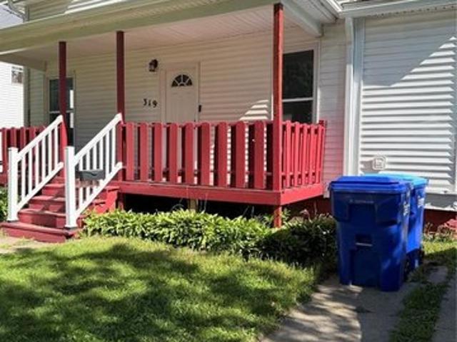 319 NW 2nd St, Oelwein, IA 50662