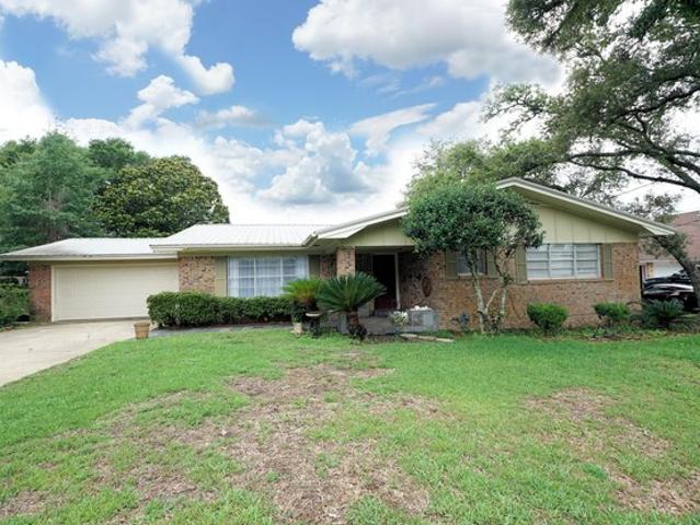 319 NW Briarwood Cir, Fort Walton Beach, FL 32548