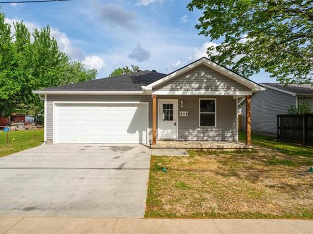 319 S 8th St, Rockport, IN 47635