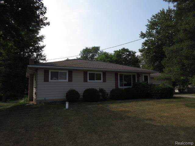 319 Sherman Ct, Ortonville, MI 48462