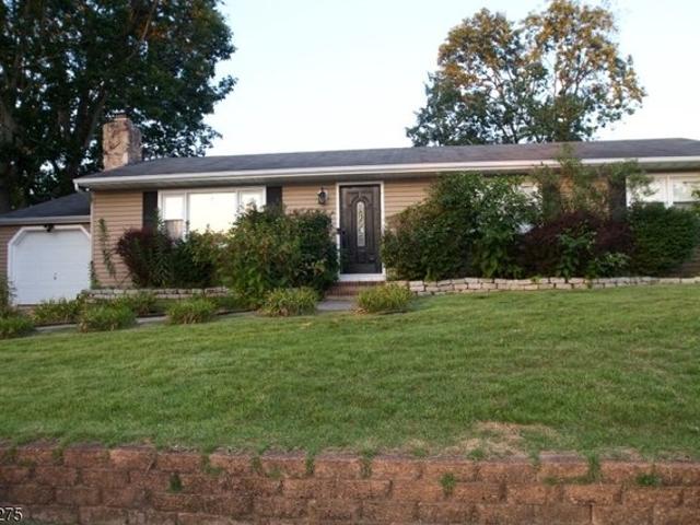 319 Spruce Dr, Brick Township, NJ 08723