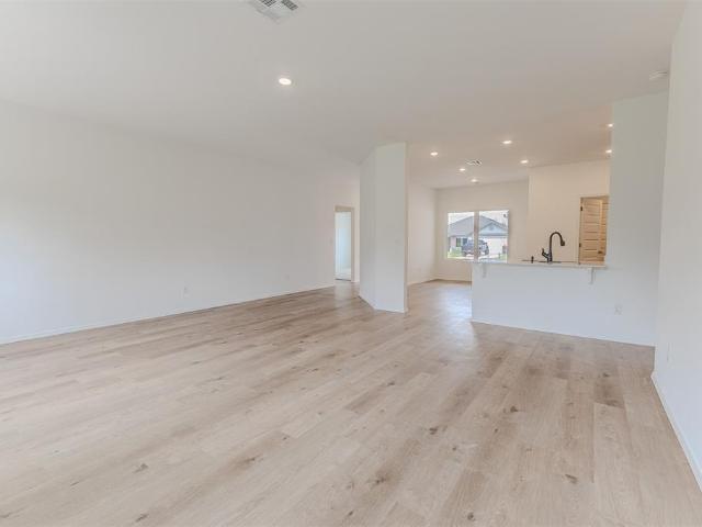 319 SW 9th Street