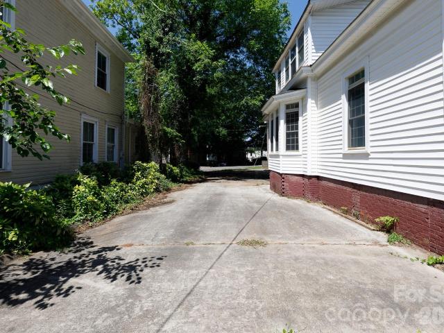 319 Park Avenue