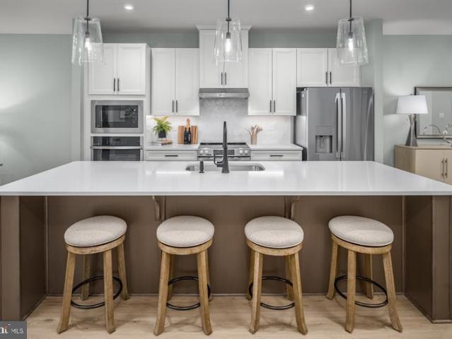 319 Pisa Court