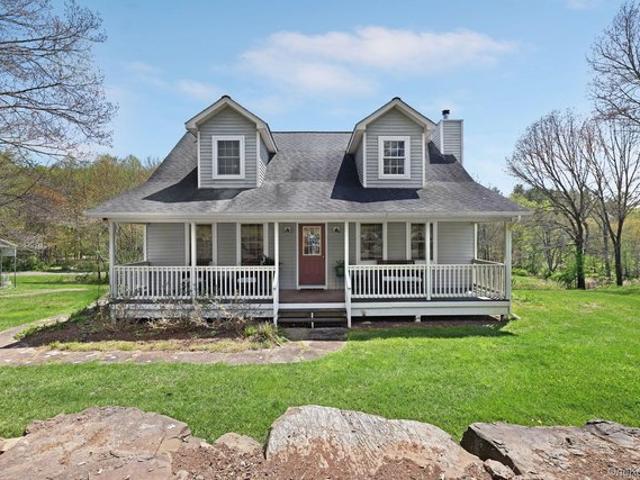 319 Reservoir Rd, Middletown, NY 10940
