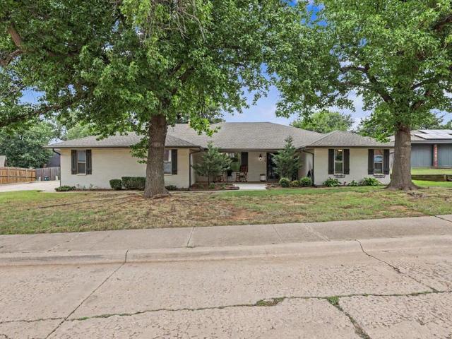 319 W Bass Avenue