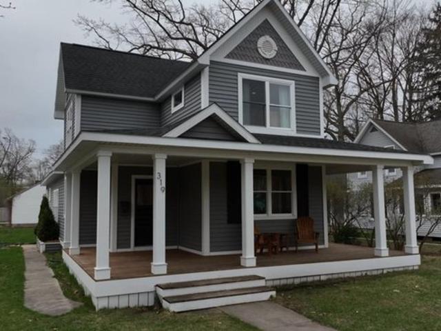 319 W Eighth St, Traverse City, MI 49684