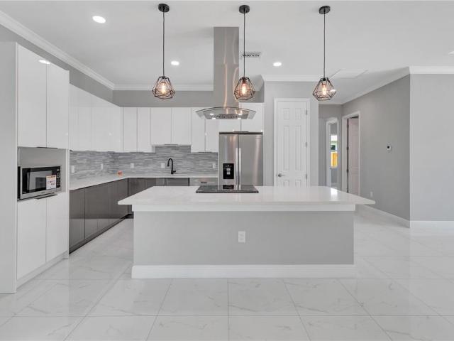 319 Watershore Dr, Leesburg, FL 34748 | MLS #G5114