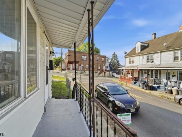 319 Warren St