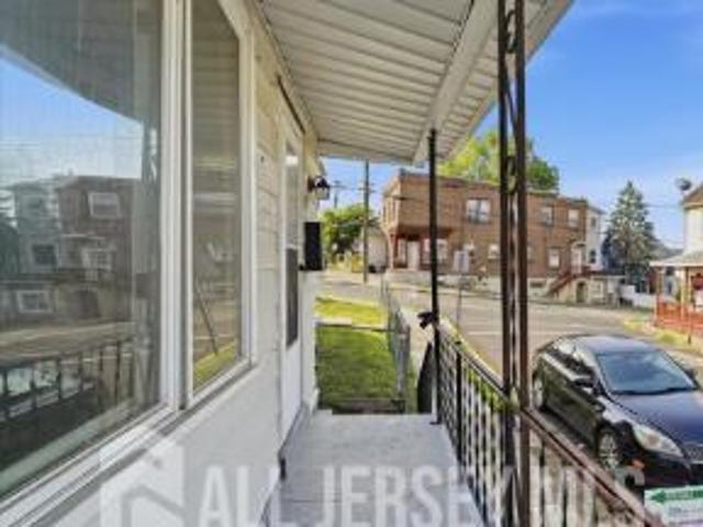 319 warren Street