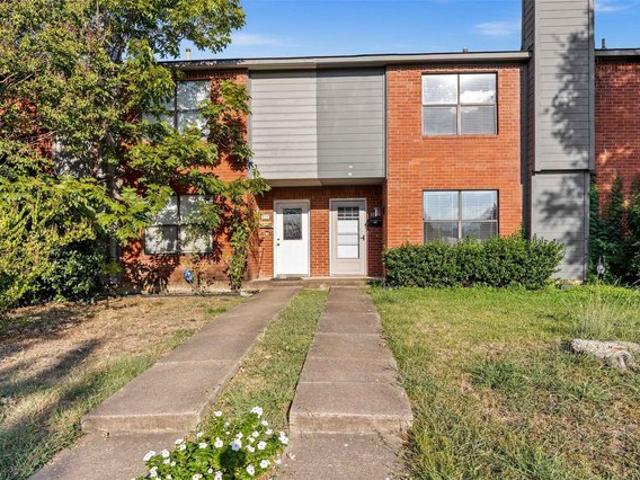 319 Towne House Ln, Richardson, TX 75081