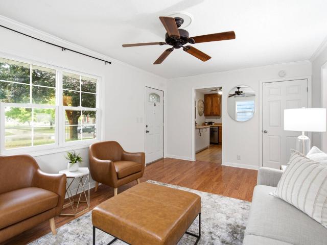 319 Van Buren Avenue S