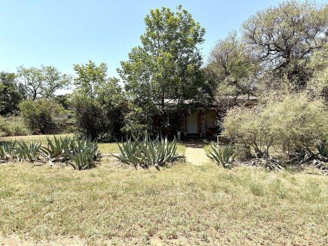 319 Zero St, Robert Lee, TX 76945