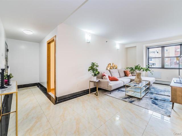 31 47 th Street 3C