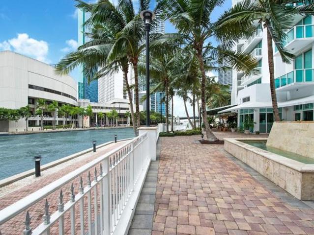 31 5 St SE #2903, Miami, FL 33131